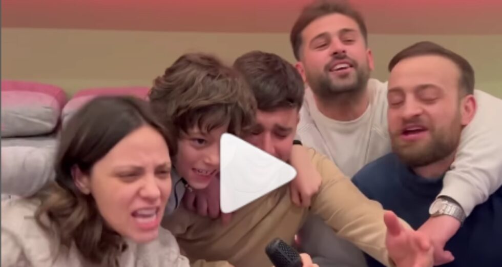 Il Karaoke del Sud spiegato da Chiara Anicito: "Ed è subito Gianni ...