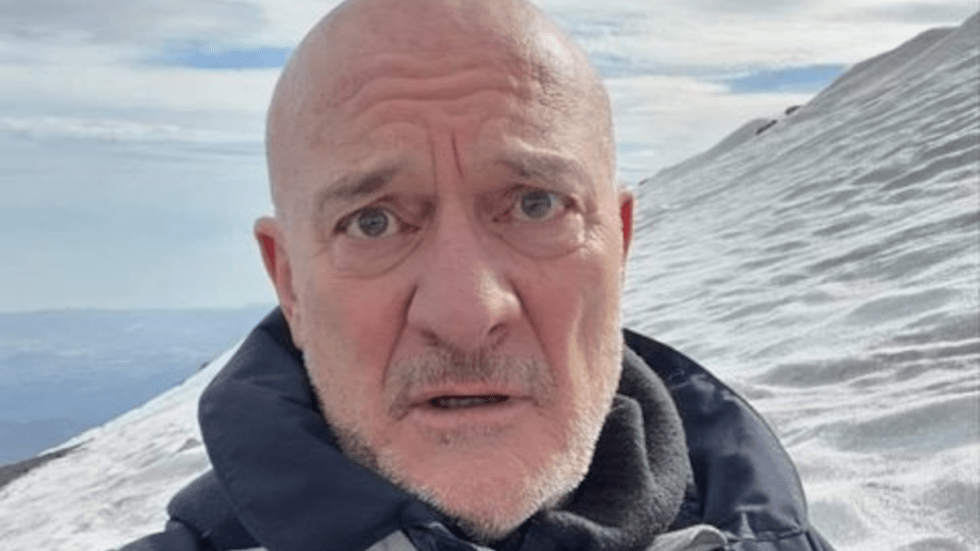 Benvenuto al Sud Claudio Bisio! L’attore in vacanza sull'Etna: le foto ...