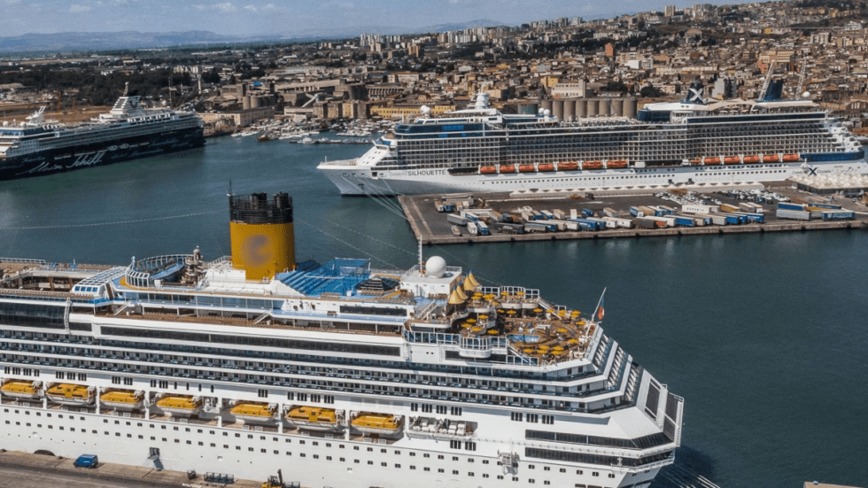 Oltre cento navi da crociera al Porto di Catania: la città etnea al ...