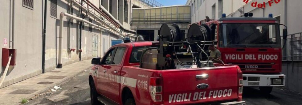 Fiamme nel cuore dell'ospedale Garibaldi Nesima: incendio in un locale ...